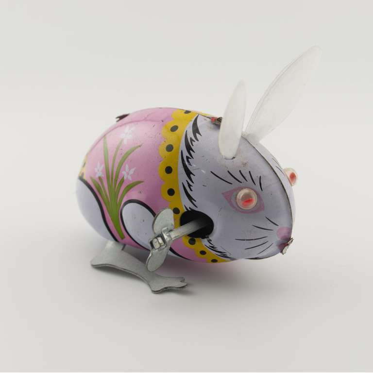 How Tin Wind-Up Toys Became a Nostalgic Favorite - Remember That Toy