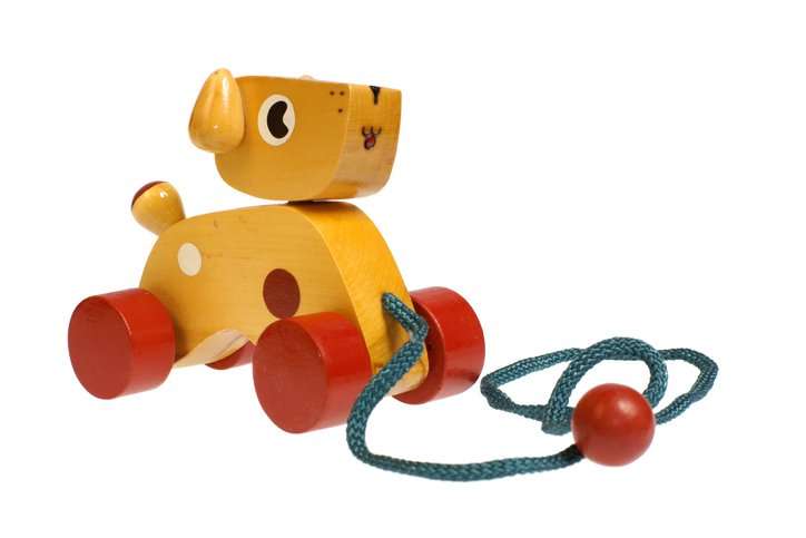 The Role of Wooden Pull Toys in Early Childhood Development - Remember ...